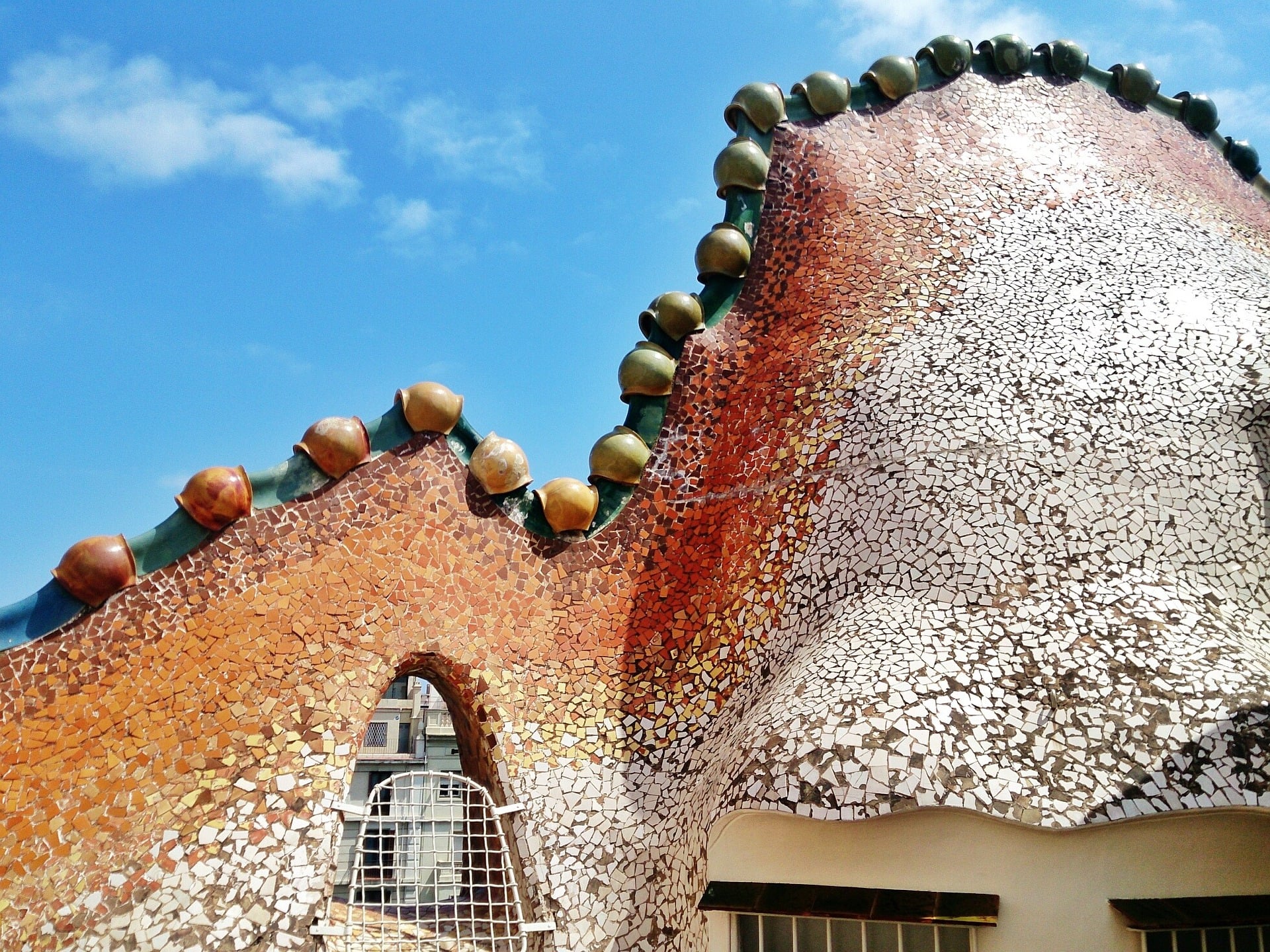 Barcelona | On Antoni Gaudis Trail in Barcelona | Antoni's Canvas