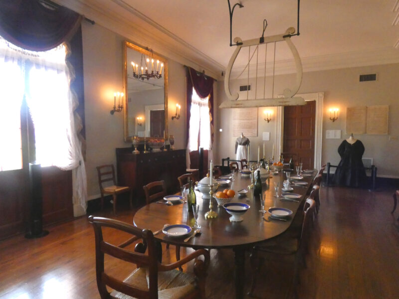 Oak Alley - A Look Into History